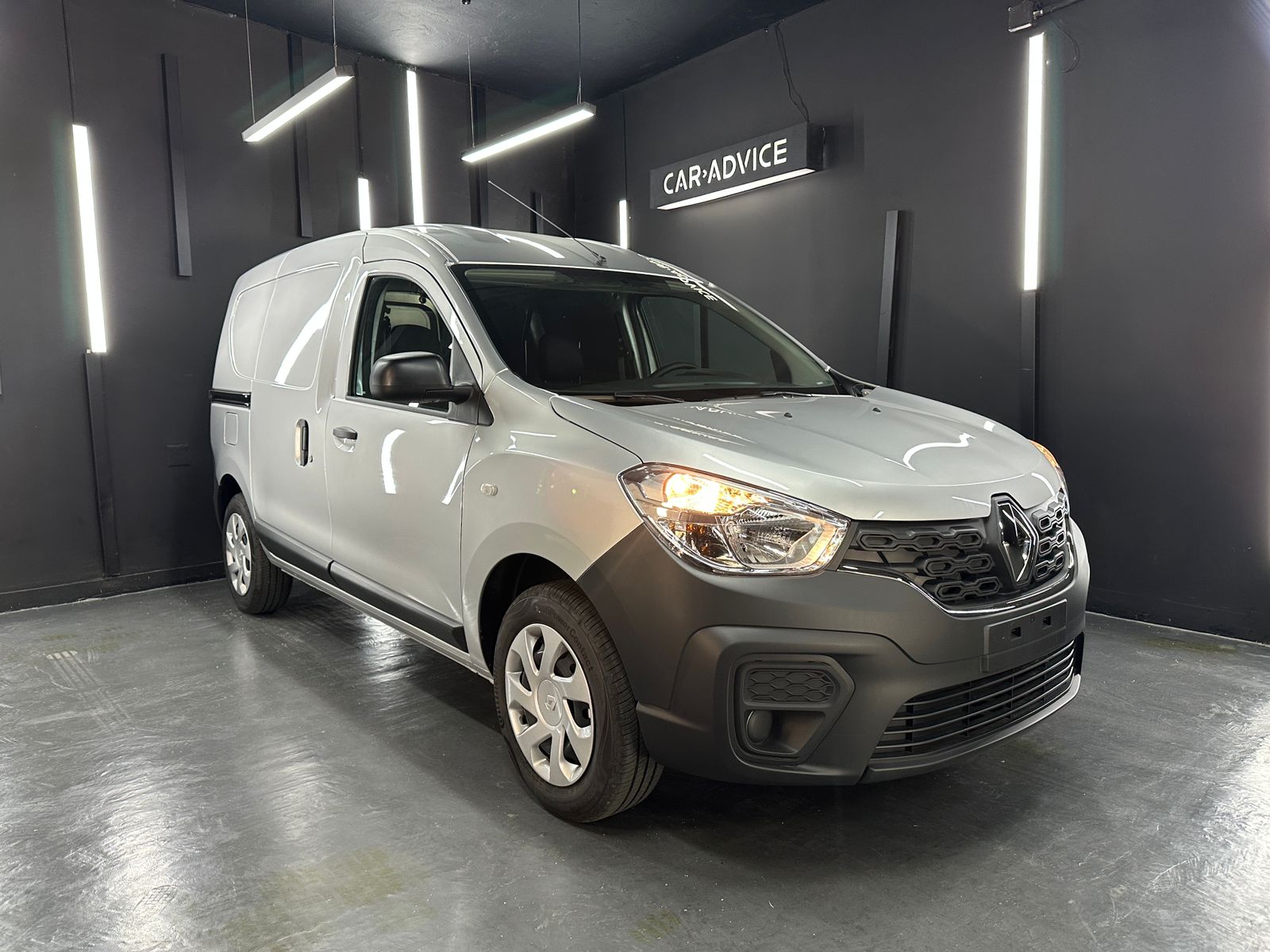 RENAULT KANGOO 2017 - $17.900.000 | CAR ADVICE Córdoba | CAR ADVICE Córdoba
